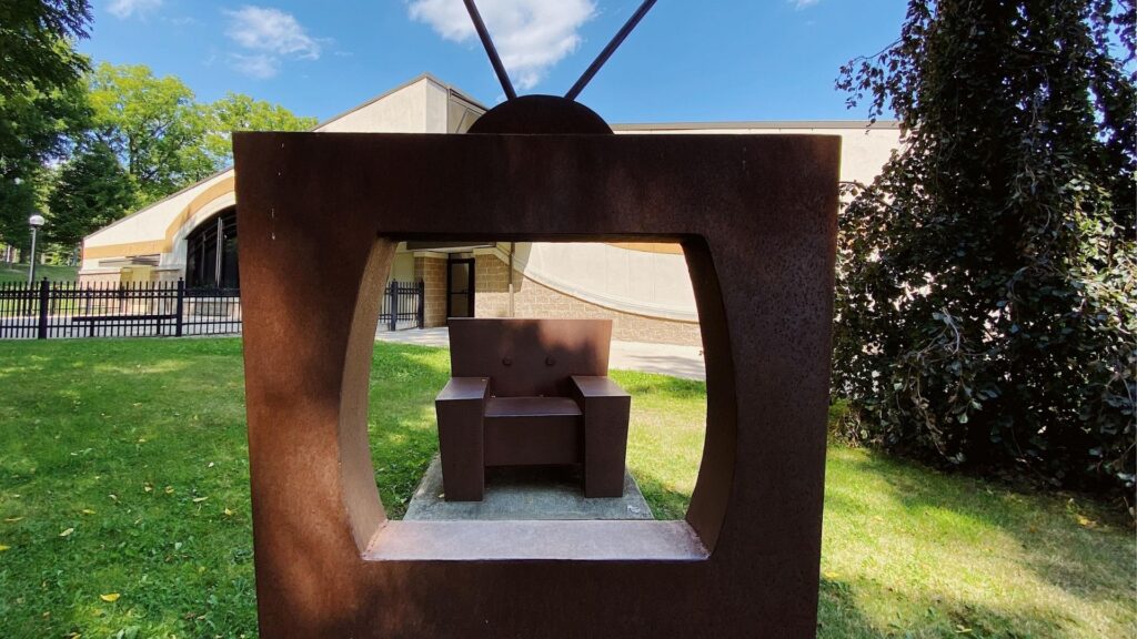 Outdoor Sculptures - Ella Sharp Museum